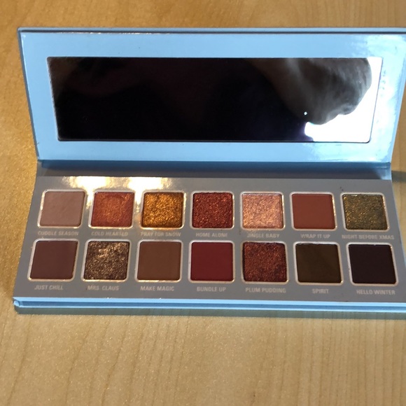 Kylie Cosmetics | Makeup | Kylie Jenner Chill Baby Eyeshadow Compact ...